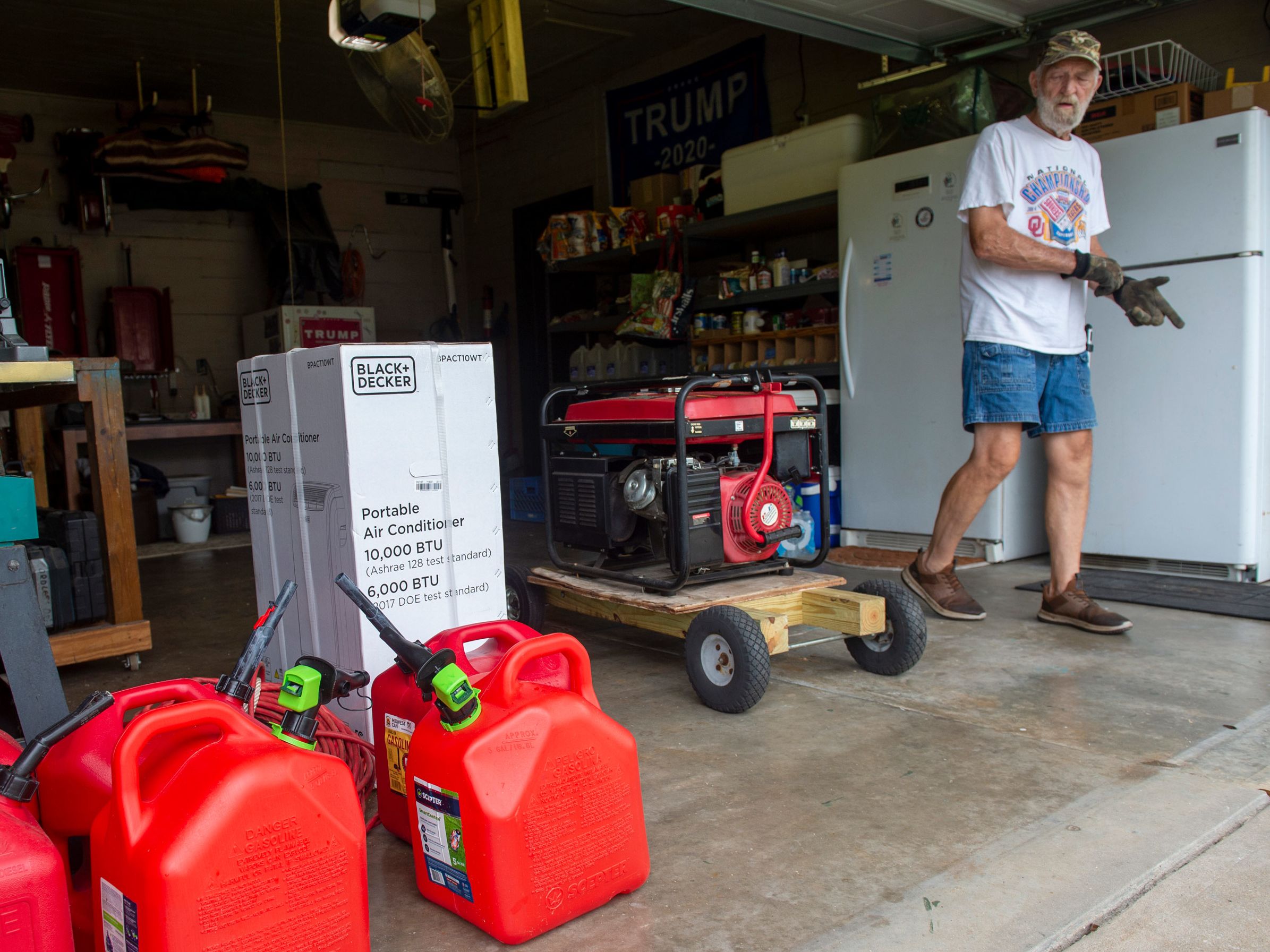 How to Use Your Generator Safely During Hurricane Season